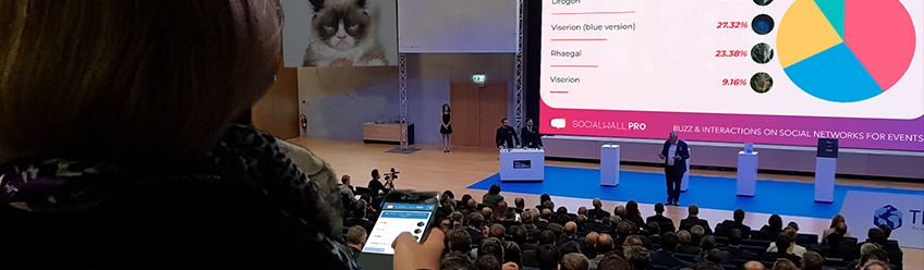 New features - Live Web App and Voting/Polling in SocialWall Pro